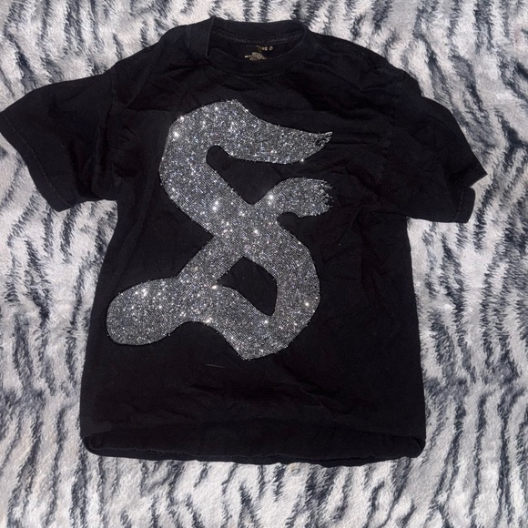 Gildan | Shirts | Gildan Black Tee With Silver Glitter Design | Poshmark